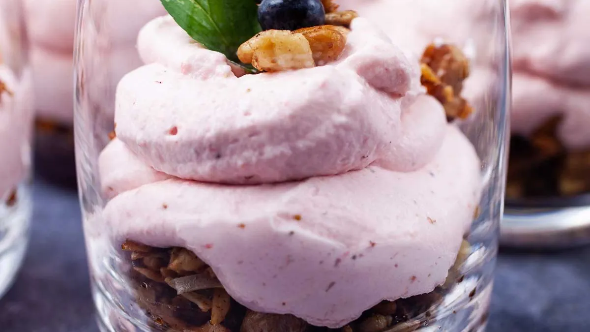 15 Easy Cake Recipes Without Oven (you’ll wish you found sooner)