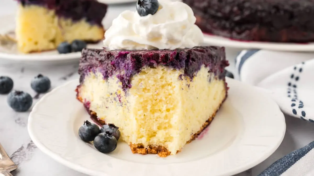 17 Easy Blueberry Cake Recipes (you'll love)